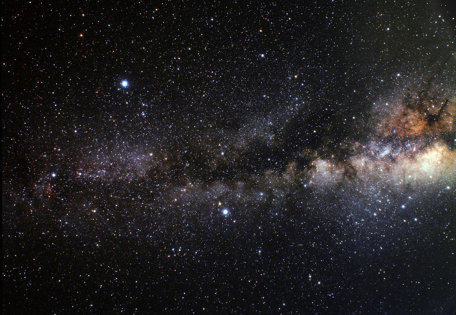 Deneb Bintang Terjauh yang Dapat Diamati dengan Mata Telanjang - Ruang ...